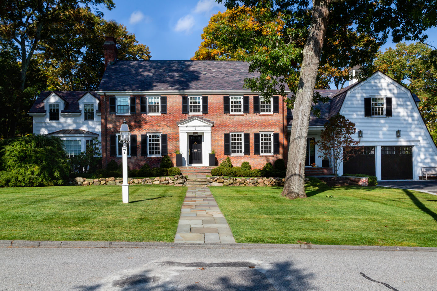 Wellesley Federal Colonial - Patrick Ahearn Architect
